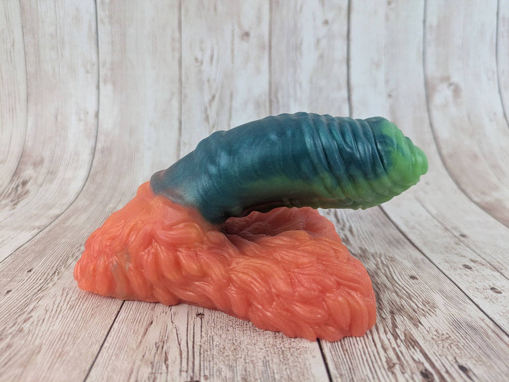 Lennex the Dancing Bear Packer, Size Small (Soft Firmness) – KuduVoodoo